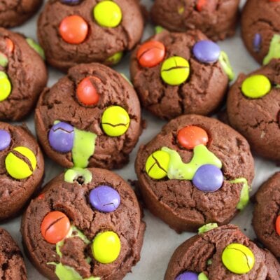 Slime Filled Halloween Cookies - The Soccer Mom Blog