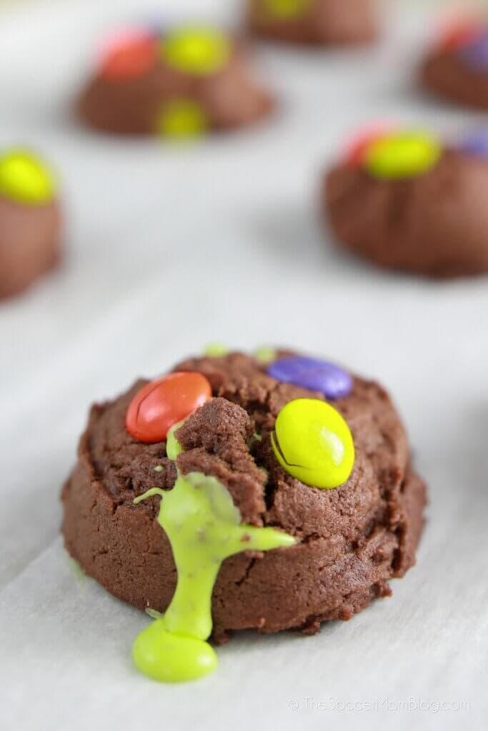 Slime Filled Halloween Cookies - The Soccer Mom Blog