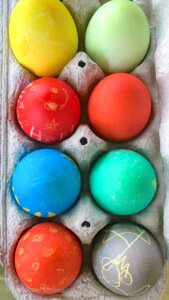 How to Dye Easter Eggs with Food Coloring - The Soccer Mom Blog