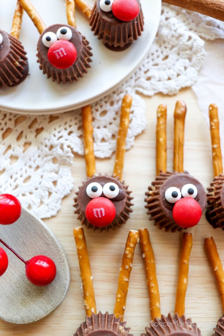 Reese's Cup Rudolph Treats - The Soccer Mom Blog