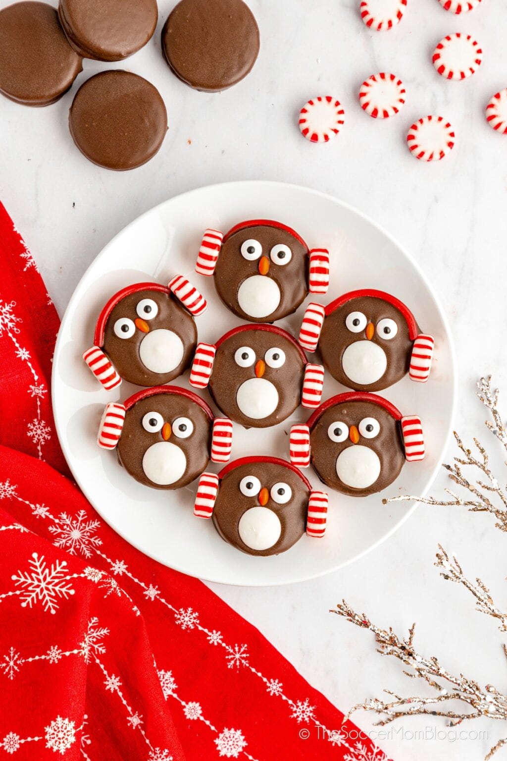 How to Make Penguin Oreos - The Soccer Mom Blog
