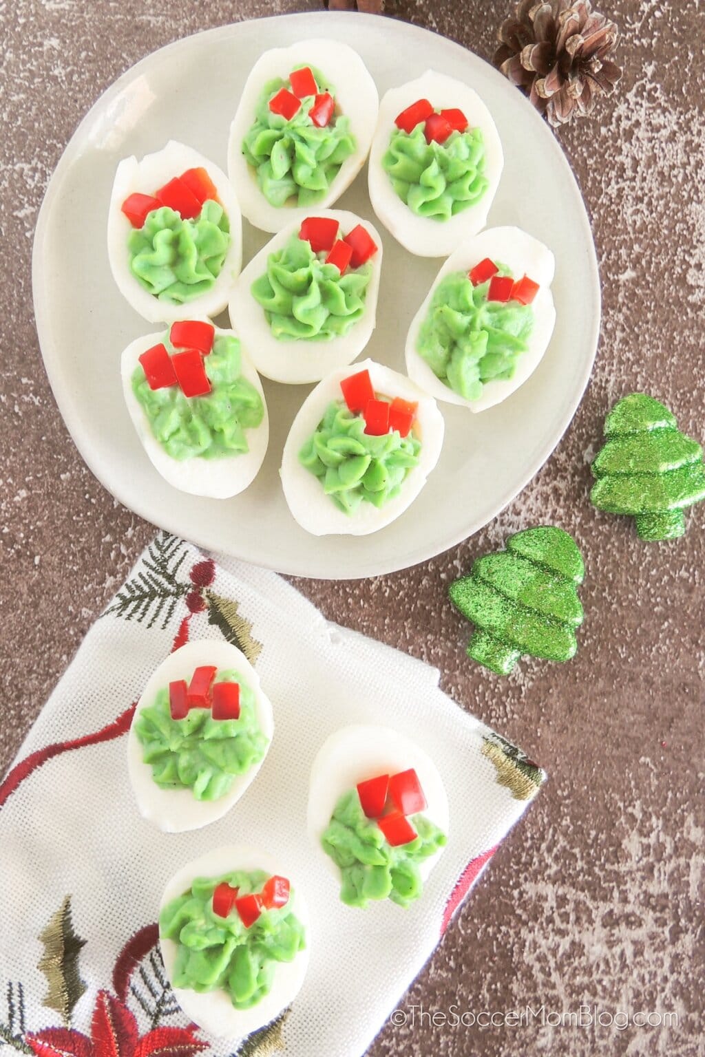 Christmas Deviled Eggs - The Soccer Mom Blog