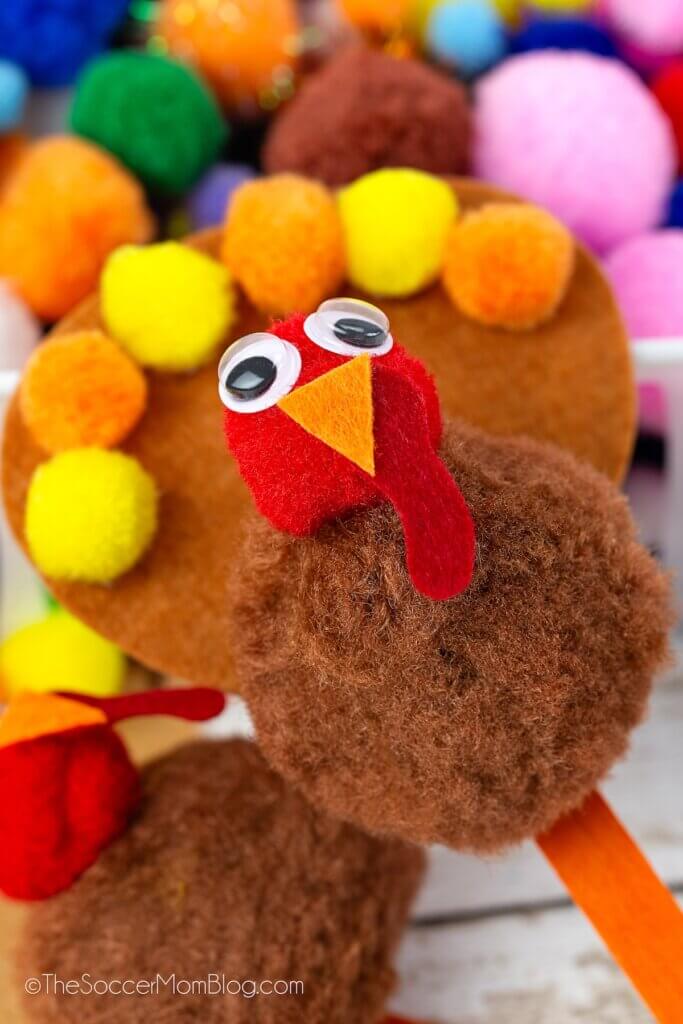 Pom Pom Turkey Craft - The Soccer Mom Blog