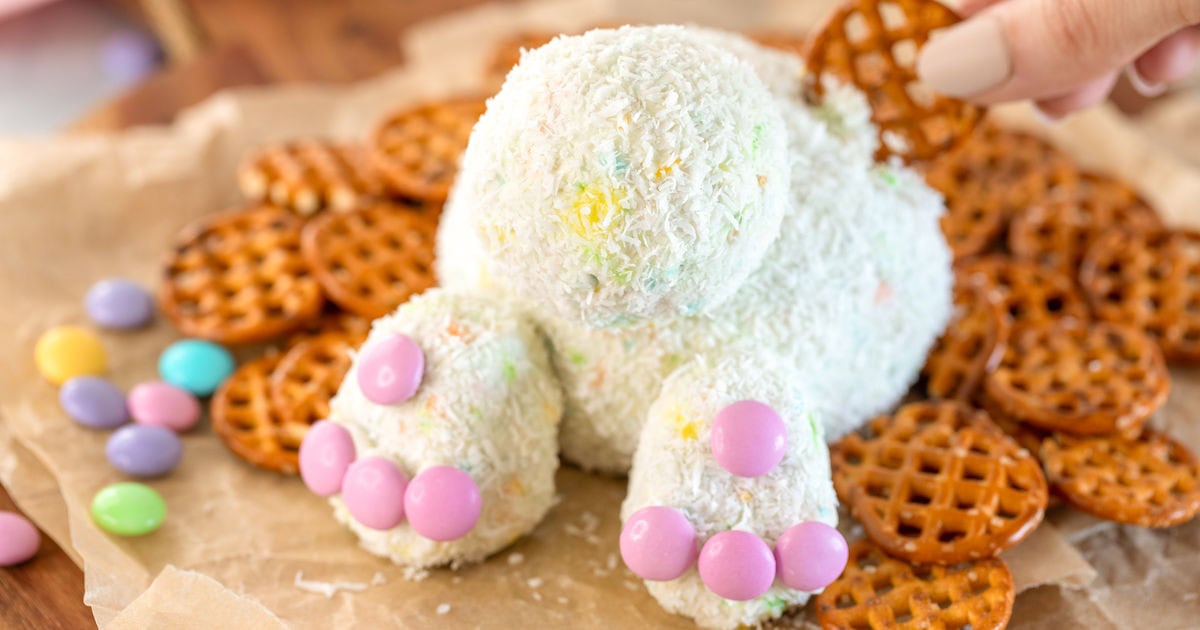 Bunny Butt Cheese Ball Dessert - The Soccer Mom Blog